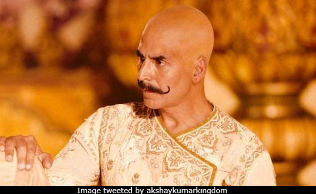 Akshay Kumar Without Makeup