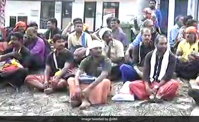 Sabarimala Temple Opens Today, 2,300 Security Personnel Deployed: Live ...