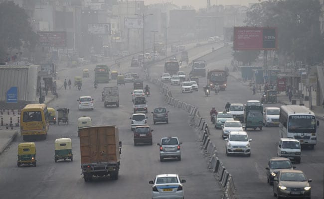 Misty Morning In Delhi, Air Quality 'Very Poor'