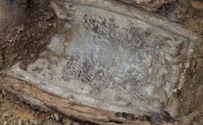 Remains Of Explorer Matthew Flinders Who Put Australia On Map Found ...