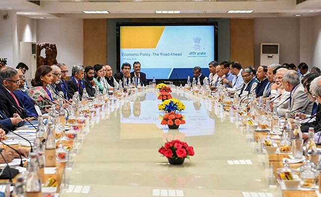 PM Narendra Modi Meets Top Economists, Industry Experts Ahead Of Budget
