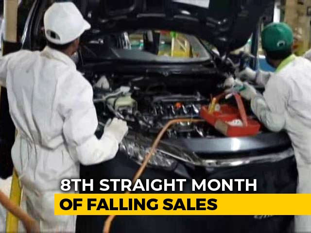 Passenger Vehicle Sales Plunge 31%, Steepest Fall In Nearly 2 Decades