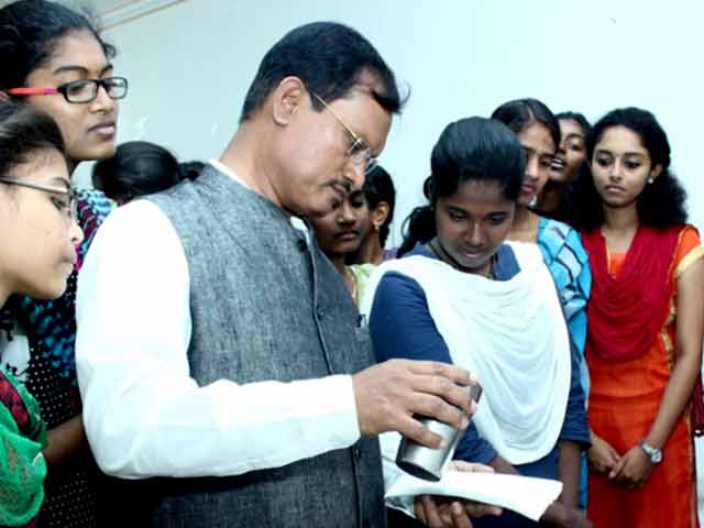 Meet Arunachalam Muruganantham - The PadMan Of India