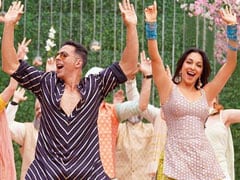 Akshay, Diljit, Kiara's Bhangra In Sneakers In 'Sauda Khara Khara' Song