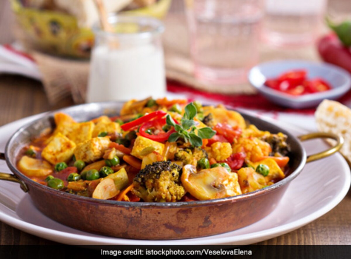 how to make broccoli sabzi in hindi