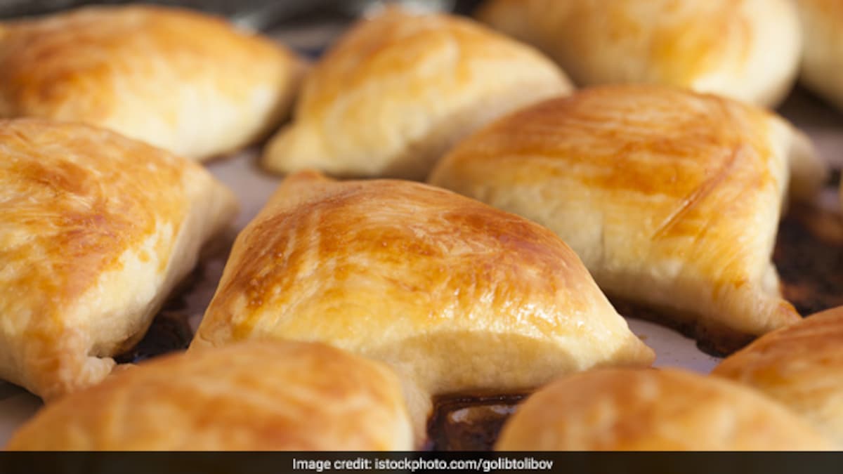 Chicken Puff, Pizza Puff And More: 5 Delicious Puff Recipes To Make ...