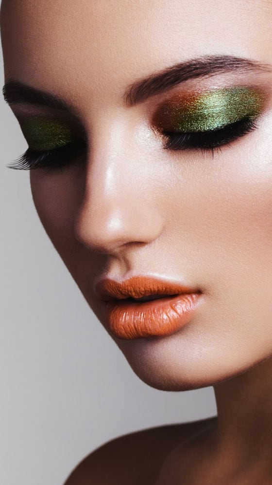 How To Apply Eyeshadow: From Basics To Dramatic Eyes