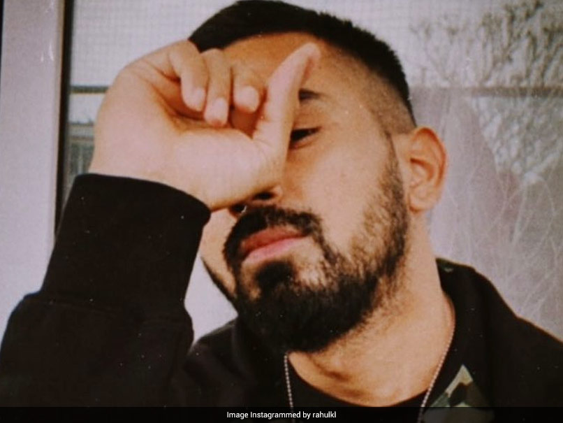 KL Rahul Flaunts New Haircut Amid Lockdown, Bollywood Actresses React ...