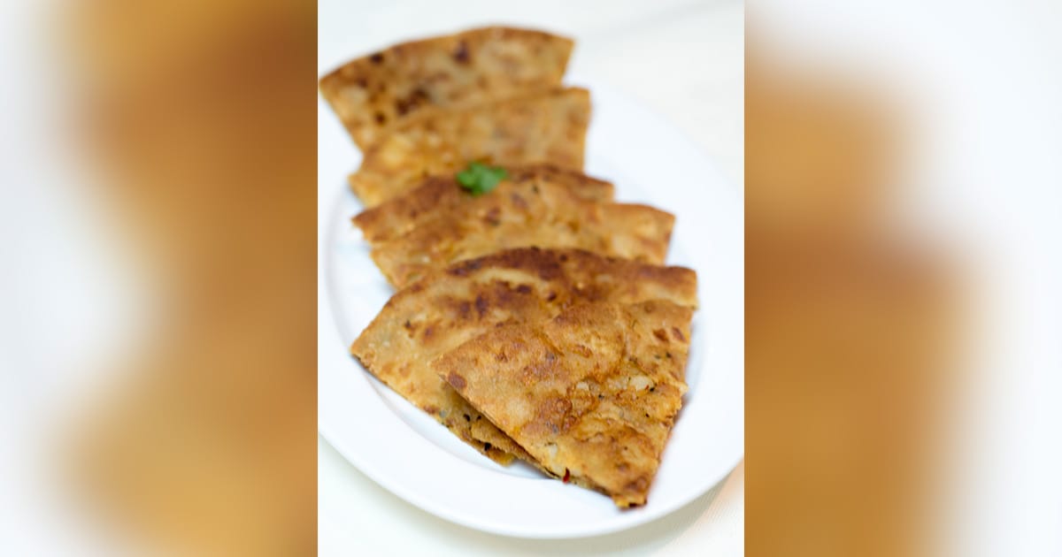 How To Make Protein-Rich Chana Dal Parantha For Healthy Breakfast