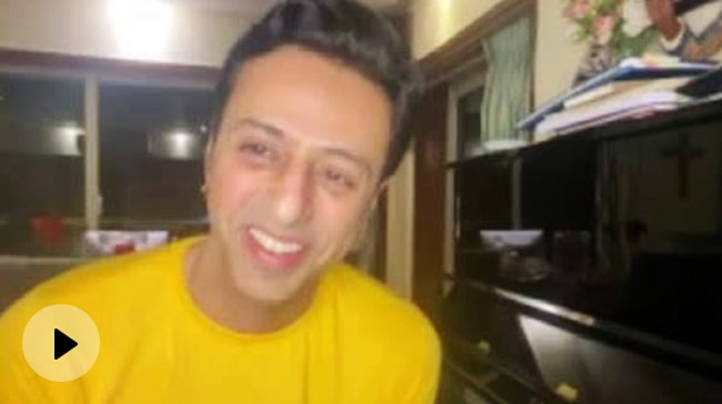 Composer, Singer Salim Merchant Performed His Song 'Mann Mei Aman'