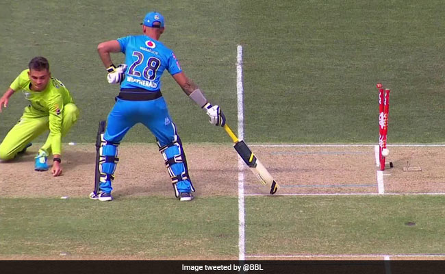 Big Bash League 2021 Batsman Was Run Out Two Times On The Same Ball ...