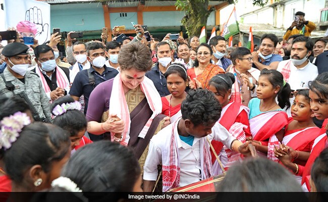Assam Election 2021 Priyanka Gandhi Vadra Dances Jhumur With Tea Tribes Of Lakhimpur