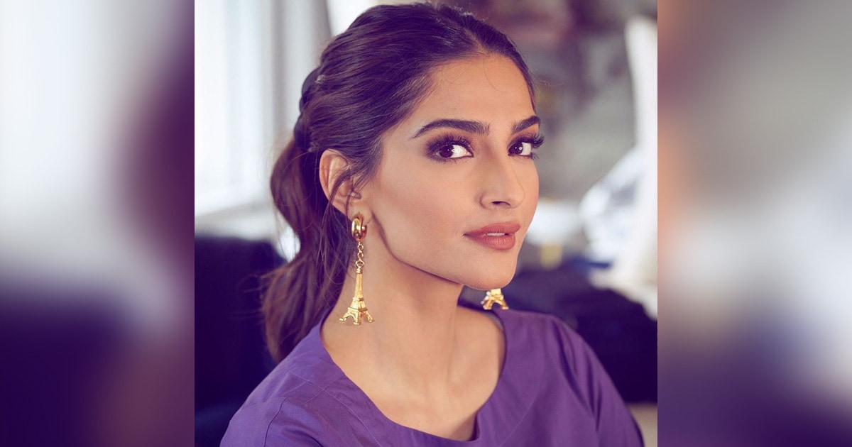 All The Beauty Tips And Tricks Sonam Kapoor Revealed In Vanity Vignettes