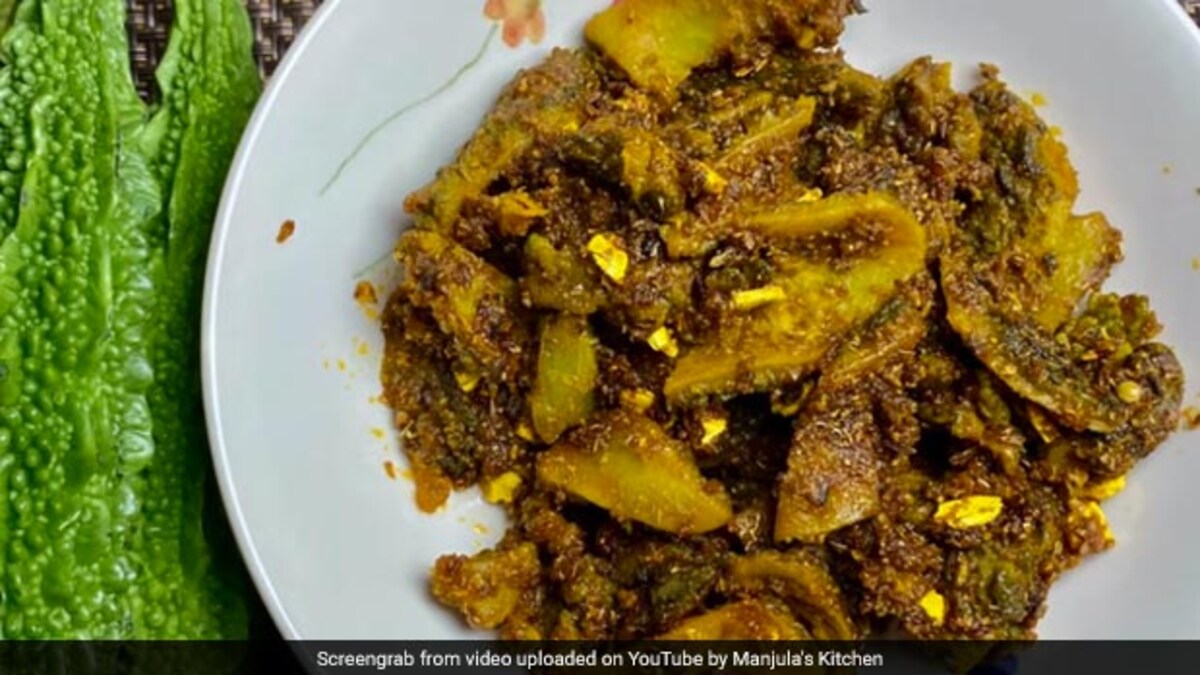 Less Bitter And More Tasty, Try This Crispy Fried Karela And Onion ...