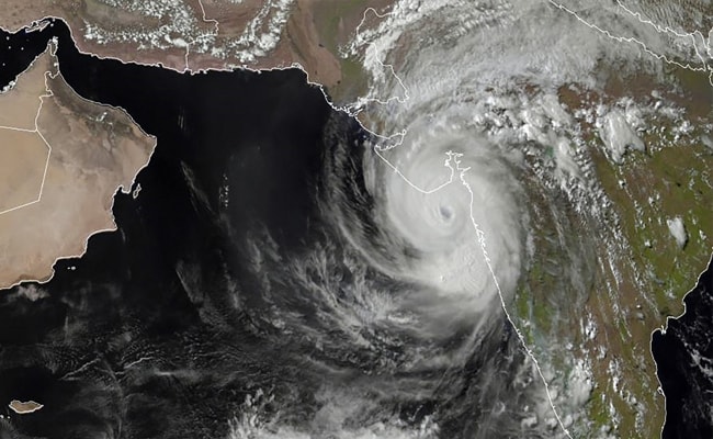 Cyclone Tauktae News: Monster Cyclone Tauktae Crosses Gujarat Coast ...