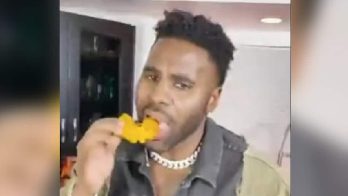 Watch: Jason Derulo Teaches His Kid How To Make A Delicious Dessert ...