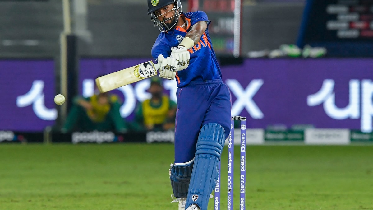 T20 World Cup, IND vs PAK: Hardik Pandya Taken For Scan After Being Hit On Shoulder In Match ...