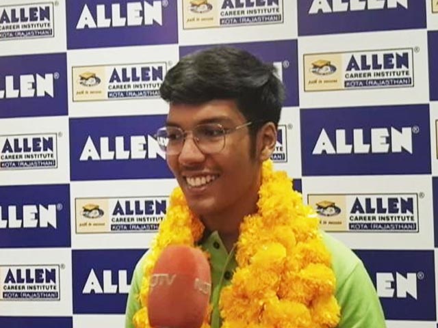 Jaipur Boy Mridul Agarwal Tops JEE Advanced 2021
