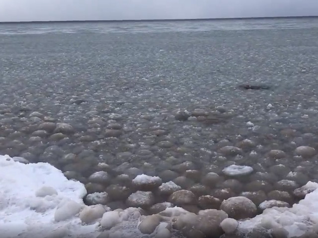 Naturally-Formed Ice Spheres Baffle Hikers