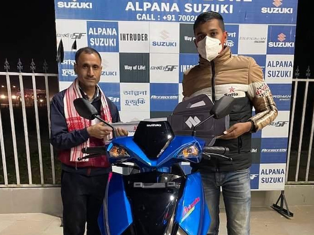 Vegetable Vendor Buys Dream Scooter With Sack Full Of Coins