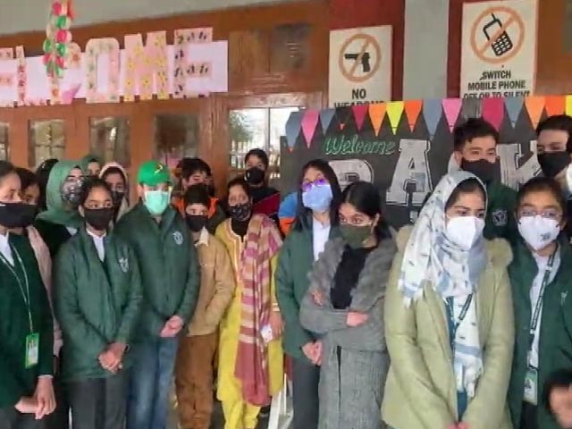 Kashmir Schools Reopen After 31 Months