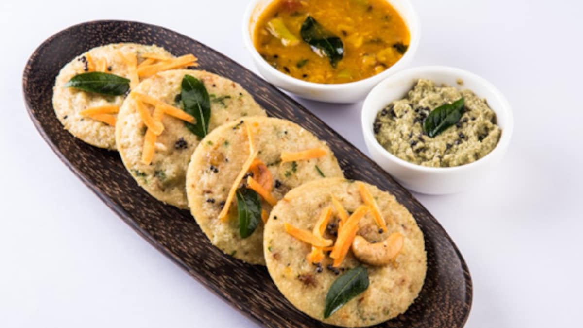 Watch: The Classic Rava Idlis Get A Spicy Twist With This Masala Rava ...