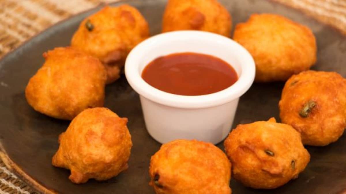 Watch: Make South Indian Special Aloo Bonda For A Fun Tea Session ...
