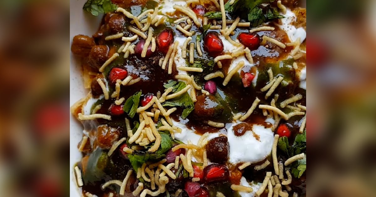 Street-Style Chole Samosa Chaat Recipe