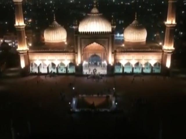 Delhi Police Uses Drones For Security Surveillance In Jama Masjid, Hauz ...