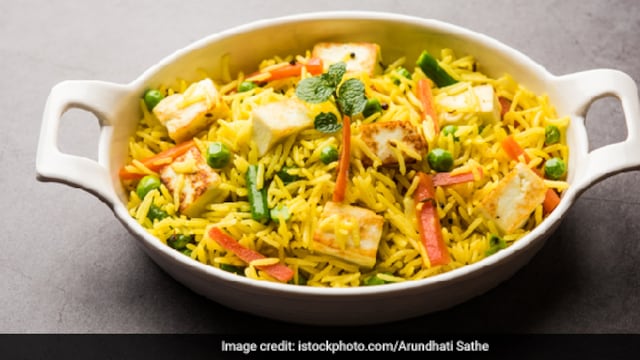 Palak Paneer Pulao: Nutritionist's Advice For 'Complete Balanced Meal ...