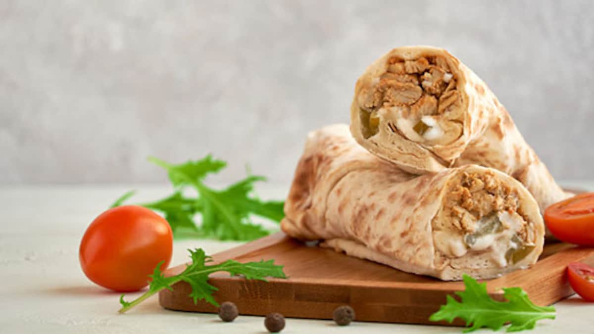 Bihari Chicken Rumali Roll: This Lip-Smacking Chicken Recipe Will Leave ...