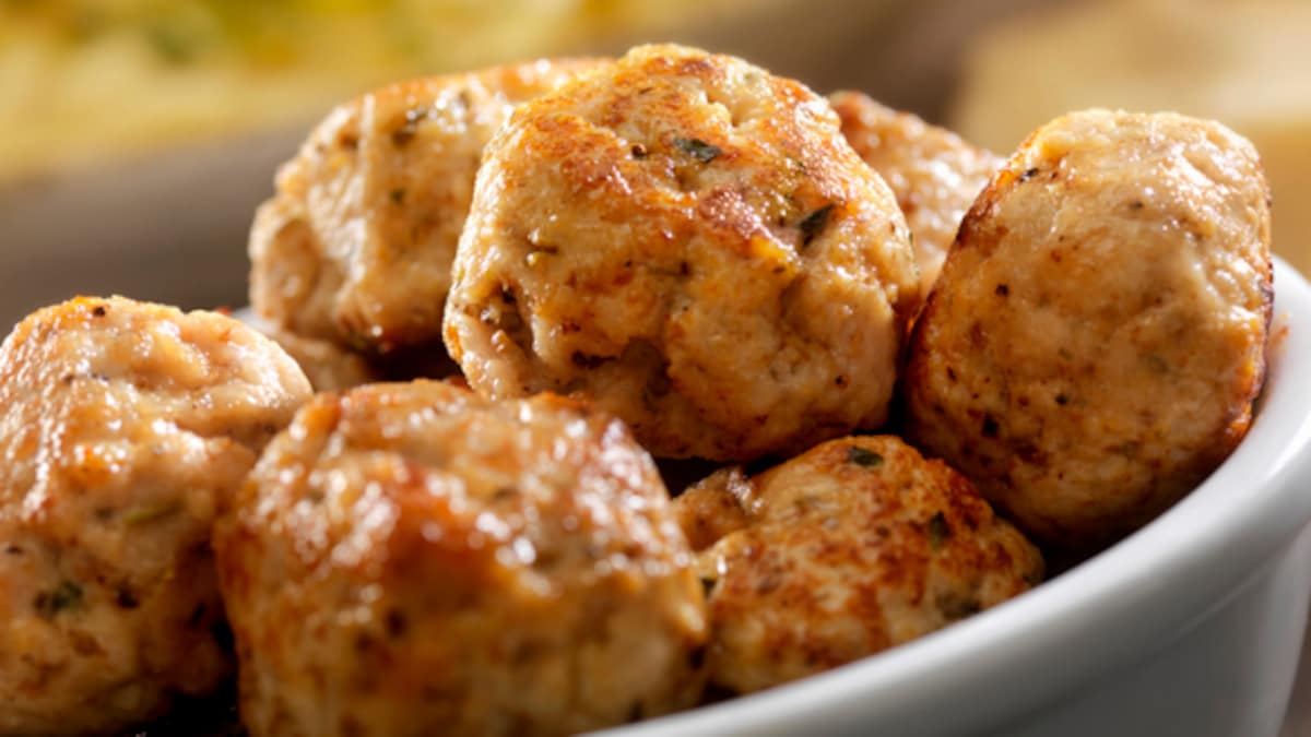 Bite-Size Chicken Balls Recipe: Make This Fried Chicken Snack For A ...