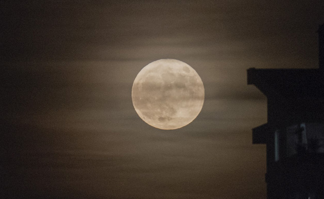 Super Moon Phenomenon Blue Supermoon: World Gazes At Rare Lunar