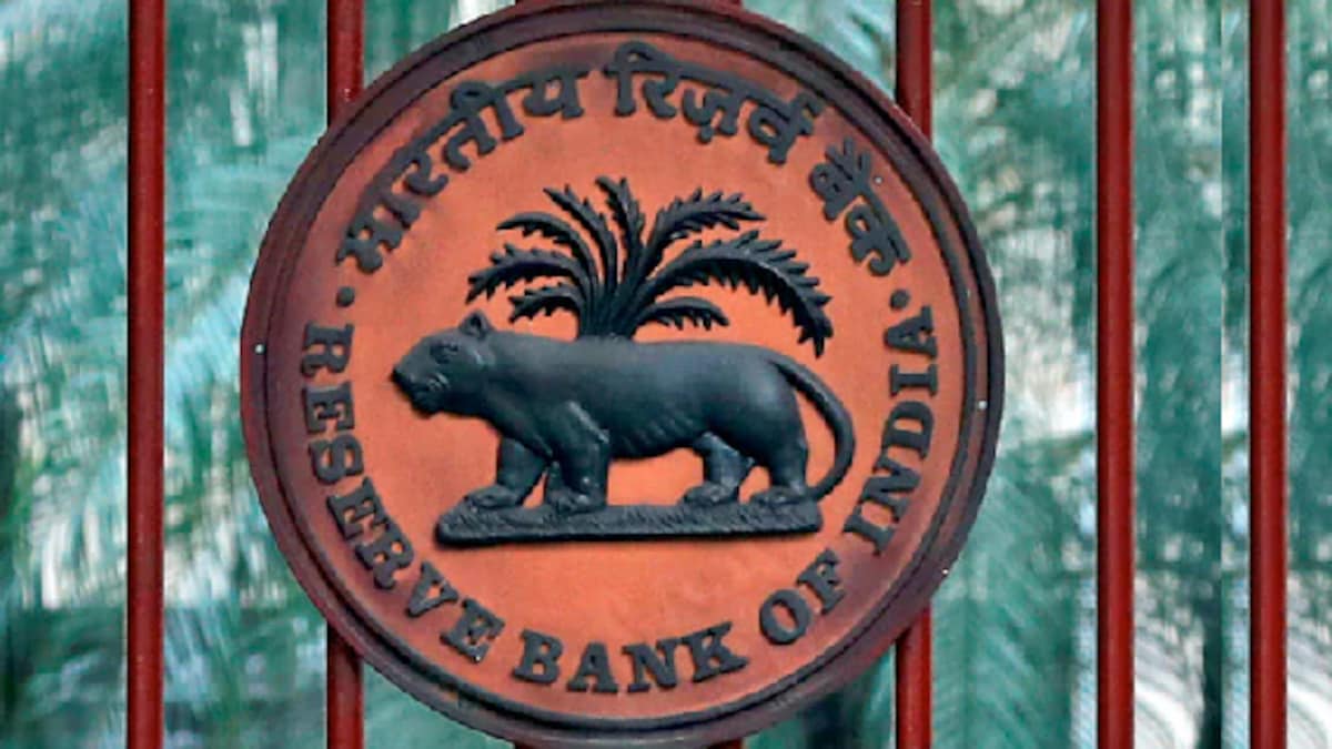 SBI, ICICI Bank, HDFC Bank Continue 'To Be Too Big To Fail': RBI