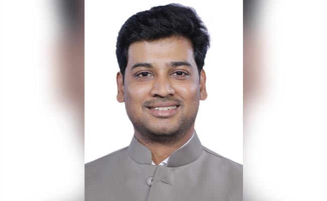 Shiv Sena Rebel Eknath Shinde's Son Shrikant Shinde: 'Best Wishes To ...