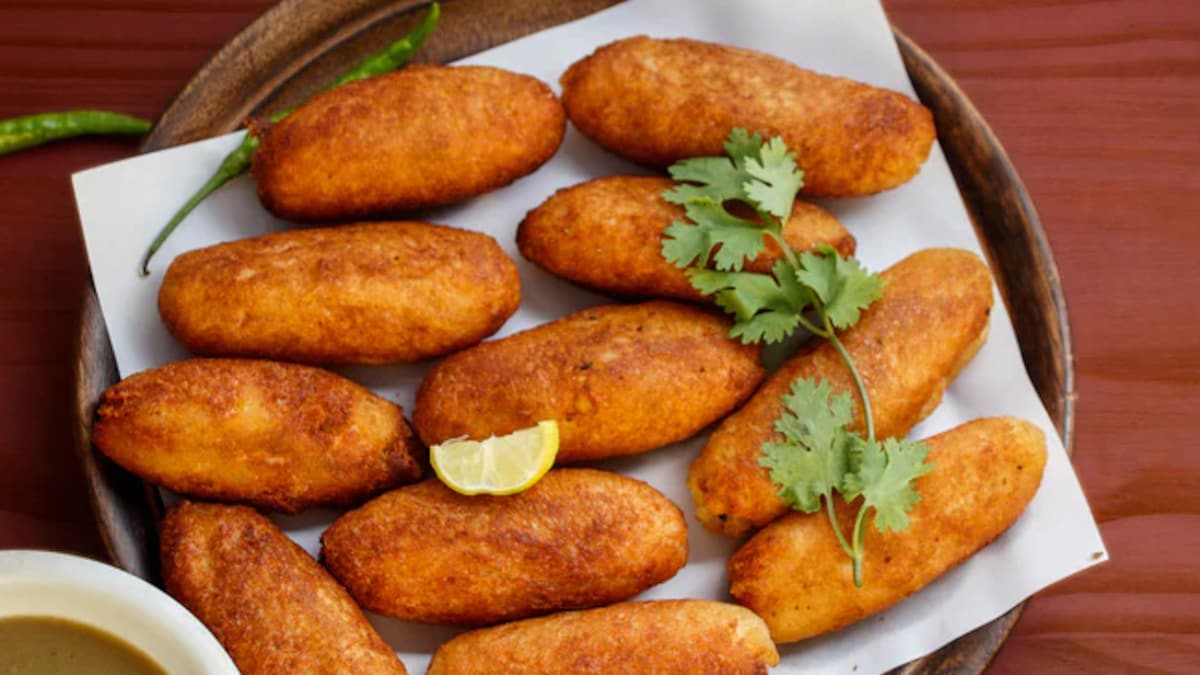 Watch: Make This Crispy Aloo Bread Roll For A Scrumptious Breakfast ...