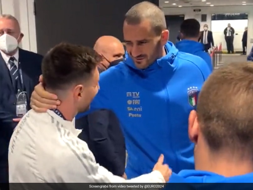 Watch: Argentina Legend Lionel Messi Meets And Greets Italy Players ...