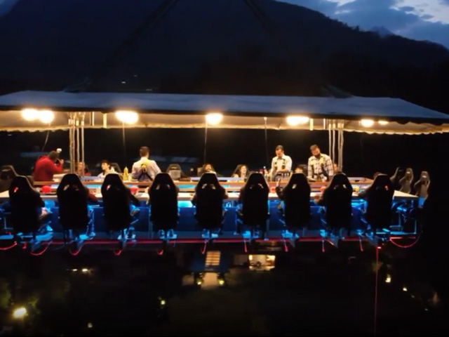 Himachal Pradesh Flying Restaurant Thrills Tourists In Manali