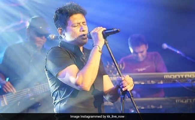 KK Funeral Late Singer Last Rites Were Performed By His Son Nakul At ...