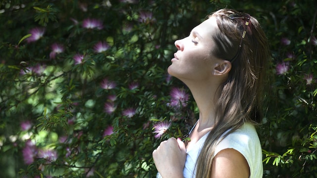 Follow These Tips To Calm Yourself During An Anxiety Attack