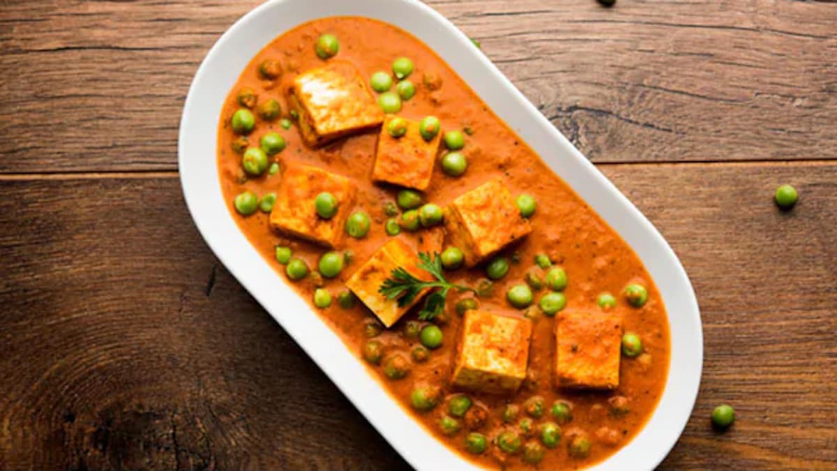 Zero-Oil Curry: This Healthy Matar Paneer Recipe Should Be Next On Your ...