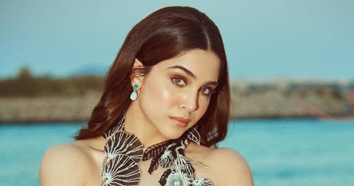 शरवरी वाघ के स्टाइलिश फोटो