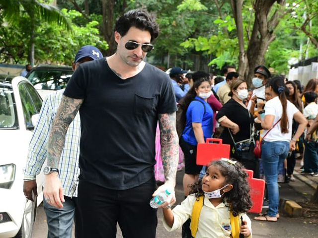 Daniel Weber Pictured With Daughter Nisha