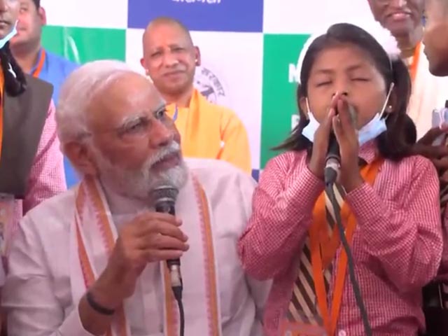 Watch: Shabash, Says PM Narendra Modi As Schoolchildren Greet Him With ...