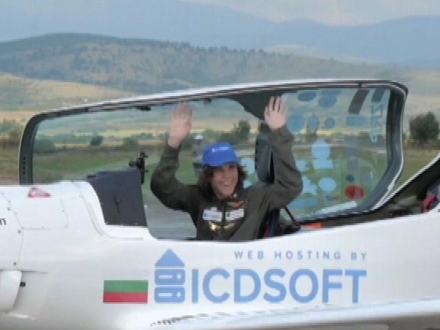 17-Year-Old Sets Record For Solo Flight Aroud World