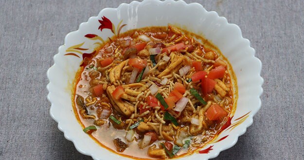 Bhajiya Usal Recipe | Know All About Bhajiya Usal Recipe at NDTV Food