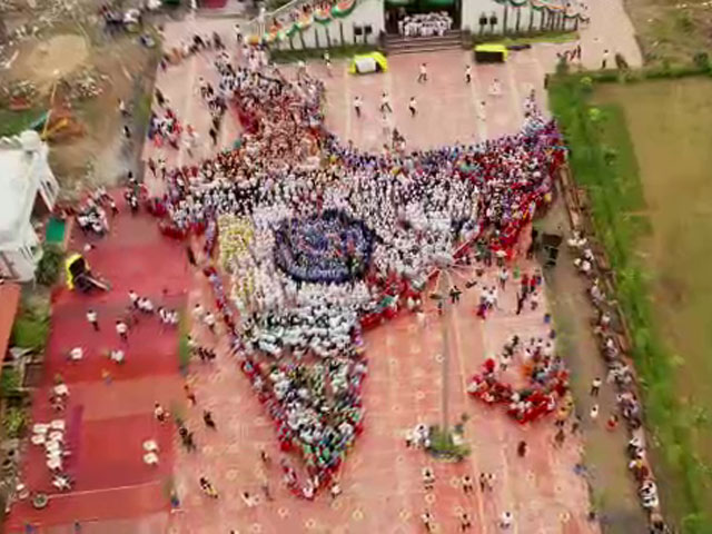 Indore Sets World Record For Largest Human Chain Forming India's Map