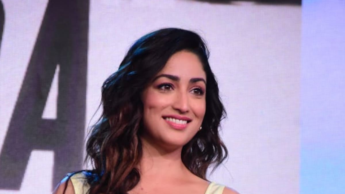 Yami Gautam Bakes A Delicious Banana Cake For Her "Donut" - NDTV Food