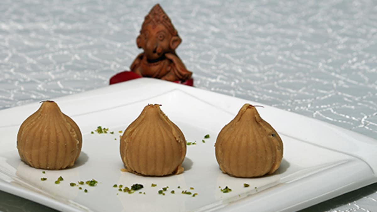 Ganesh Chaturthi 2022: Make This Rich And Flavourful Pista Modak In ...