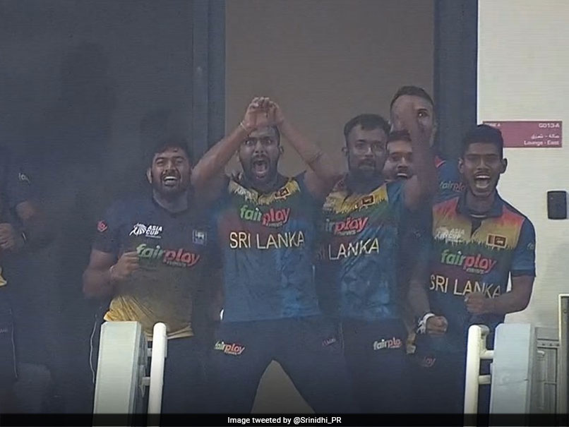 Chamika Karunaratne's Naagin Dance After Sri Lanka Knock Bangladesh Out ...